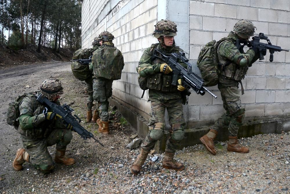 Así entrena la Brilat en la base General Morillo - Faro de Vigo