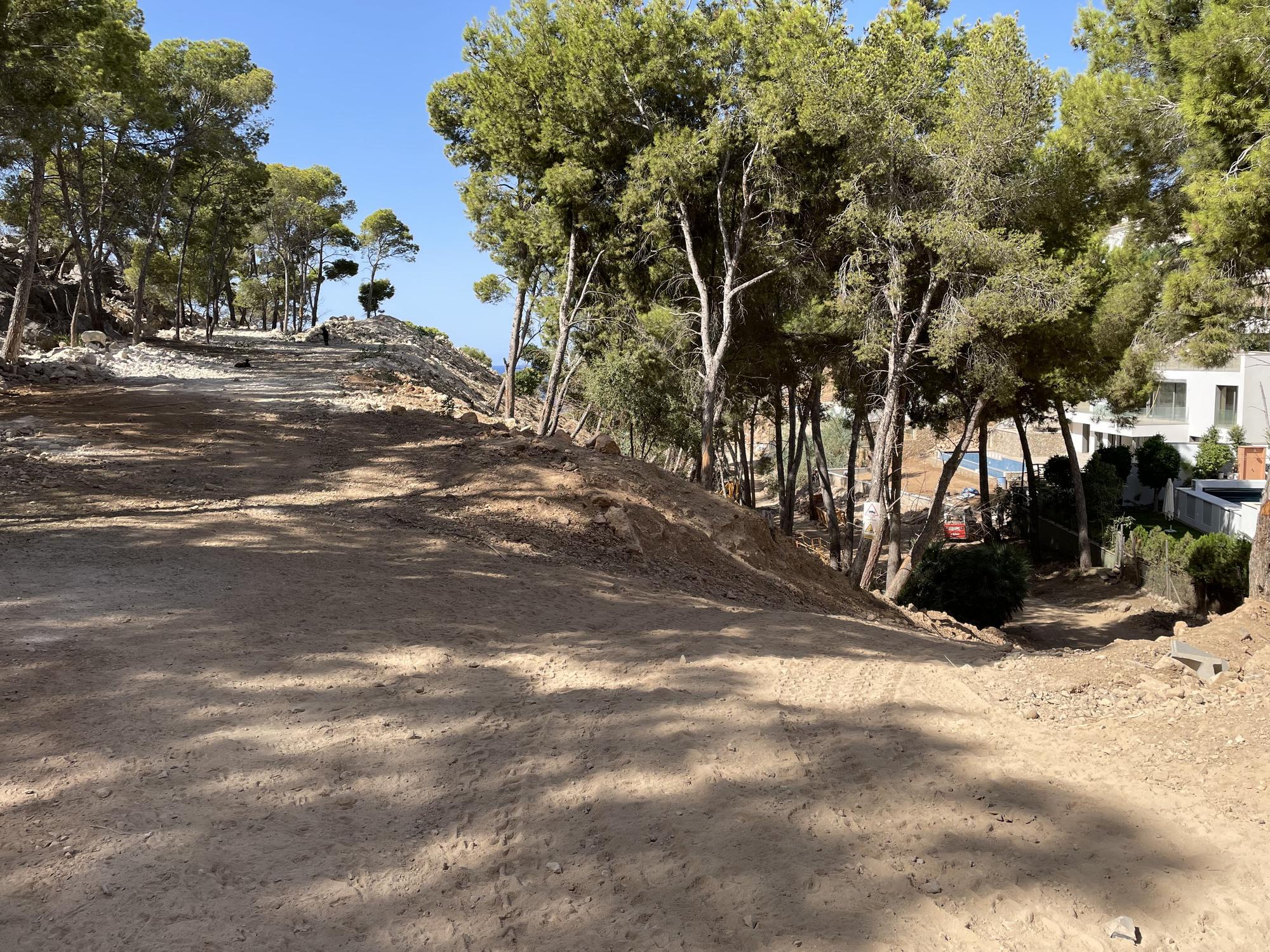 Andratx precinta una zona verde de Cala Llamp - Diario de Mallorca