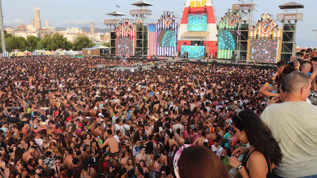 RBF REGGAETON BEACH FESTIVAL | Descubre quién actúa en el RBF de ...