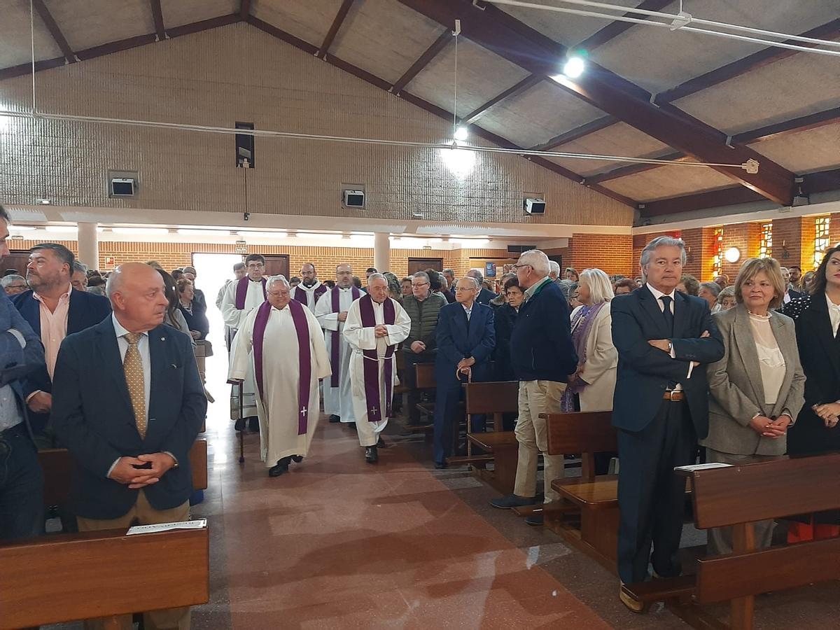 Homenaje al párroco de La Fresneda: todas las imágenes del emotivo acto ...