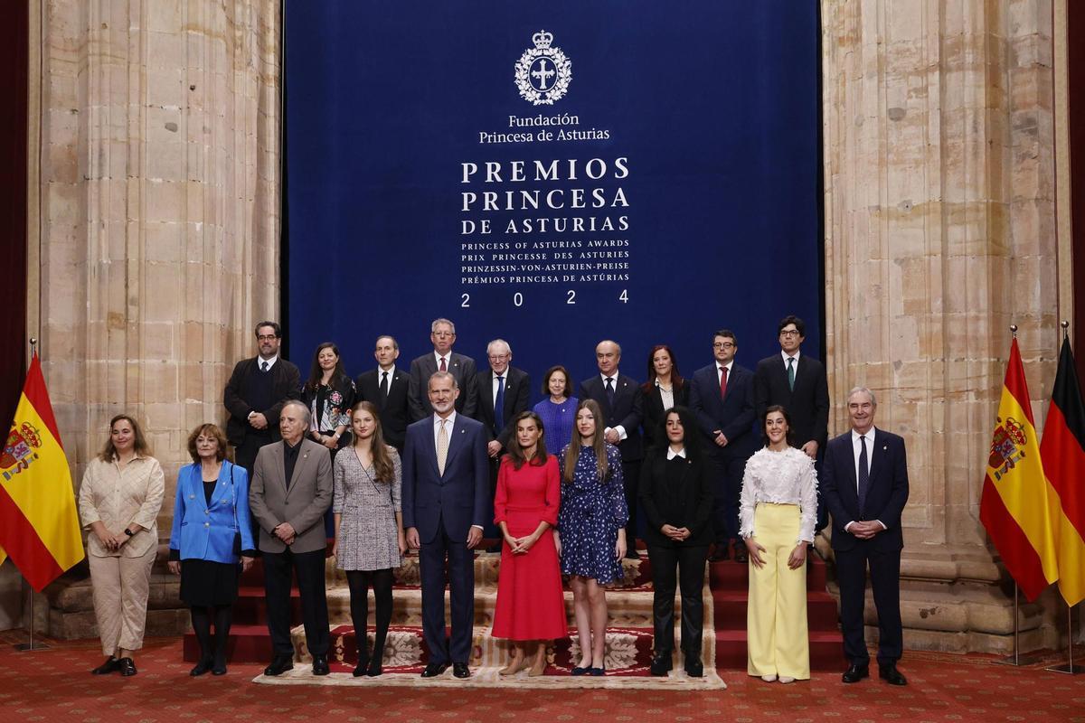 PREMIOS PRINCESA DE ASTURIAS | La familia real, en la recepción a los premiados en los Premios ...