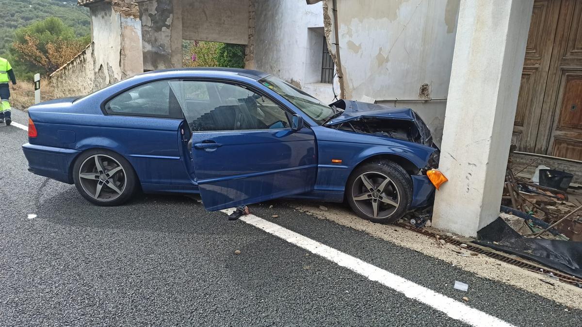 APARATOSO ACCIDENTE | Cuatro miembros de una familia, entre ellos una bebé de 2 años, heridos al ...