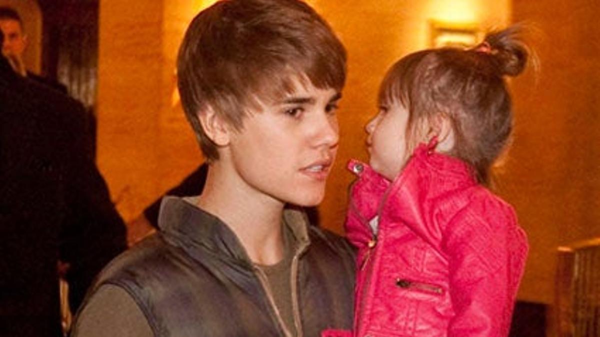 Justin Bieber y su hermana de 4 años cantan juntos por Navidad - Cuore