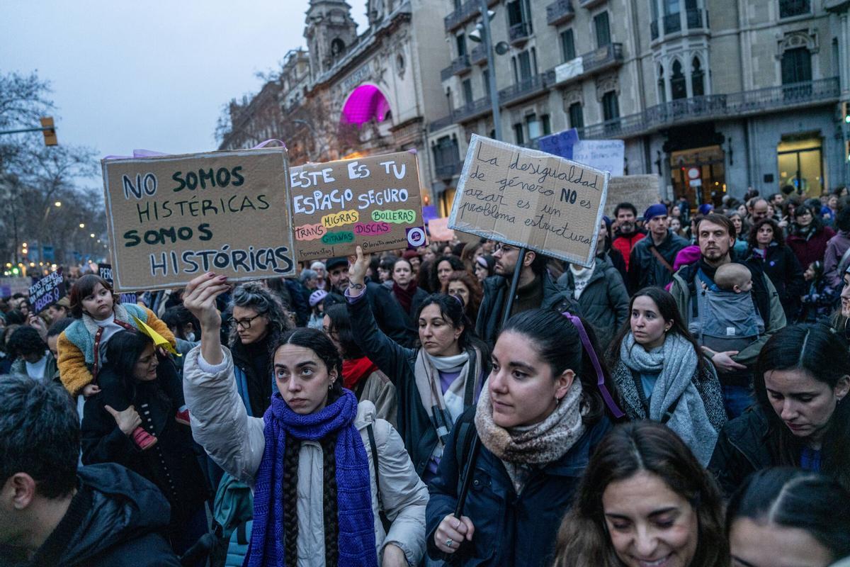 Protesta multitudinaria: miles de personas se movilizan en el 8M de ...