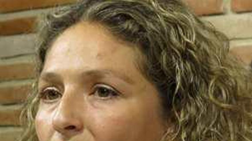 La presidenta local, Pepa Ferrando, no se da por enterada y asegura que ...