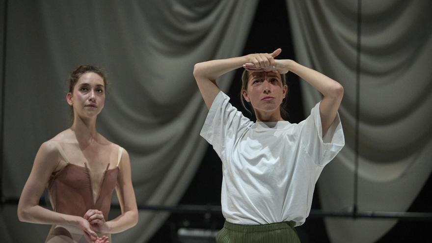 'Swan', una mezcla entre la fantasía y la realidad de la bailarina, se ...