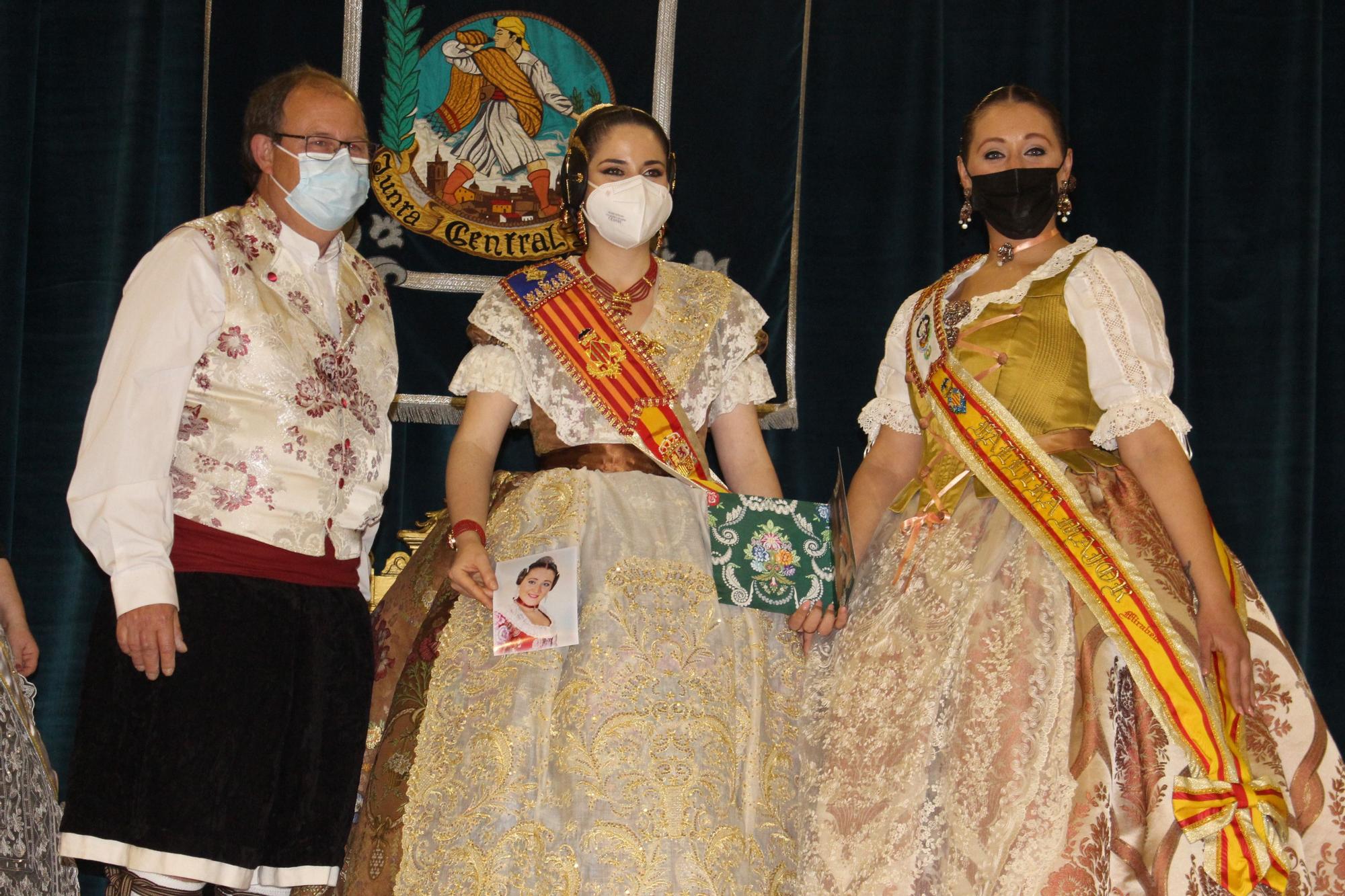 Quatre Carreres reconoce a sus falleros "brillants" y a sus falleras ...