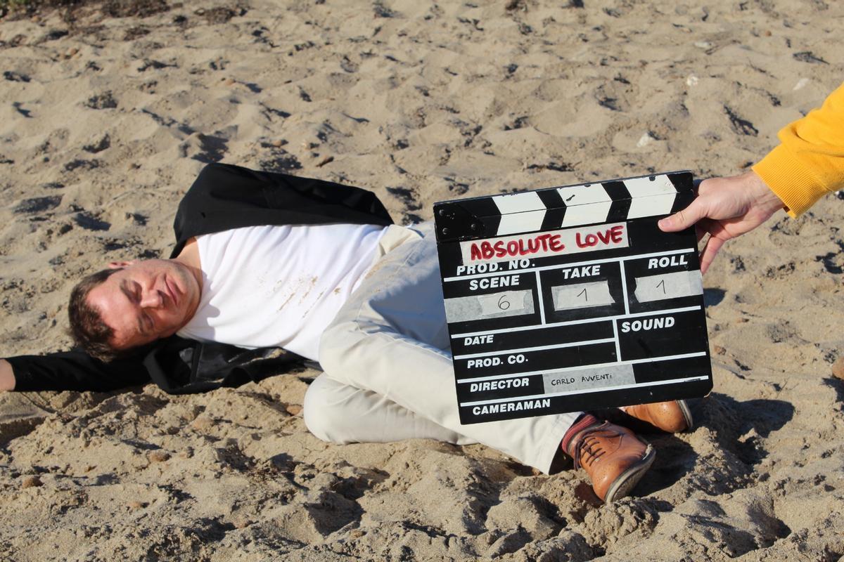 El corto alicantino "Absolute Love" se convierte en largometraje