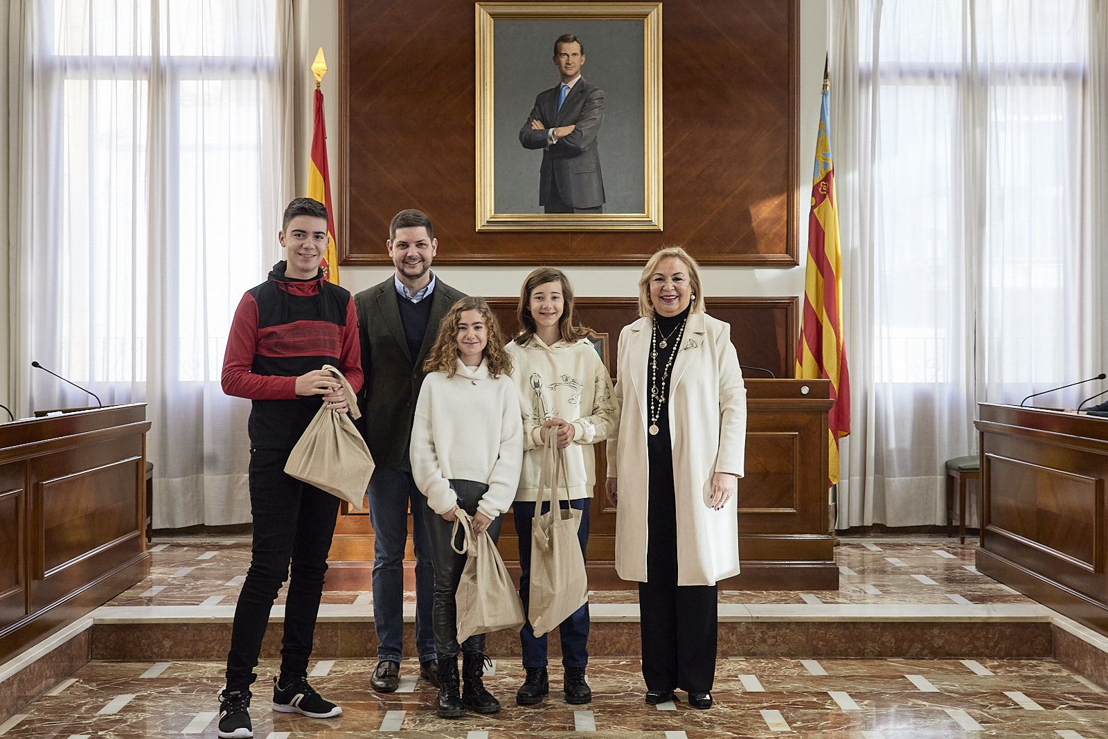 Gandia reconoce a los mejores alumnos y alumnas de primaria