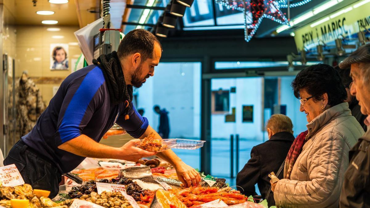 Guia pràctica per descobrir mercats, cellers i restaurants autèntics