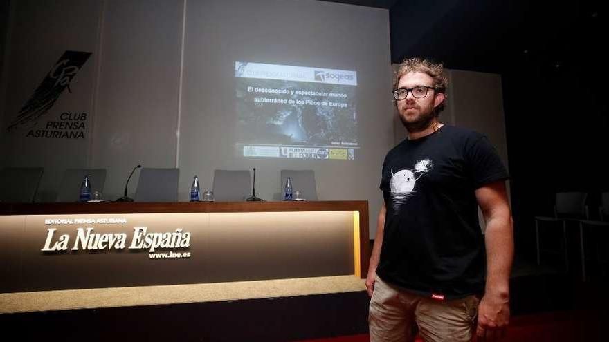 Ballesteros: "Los Picos son el lugar del mundo con más simas de más de mil metros"