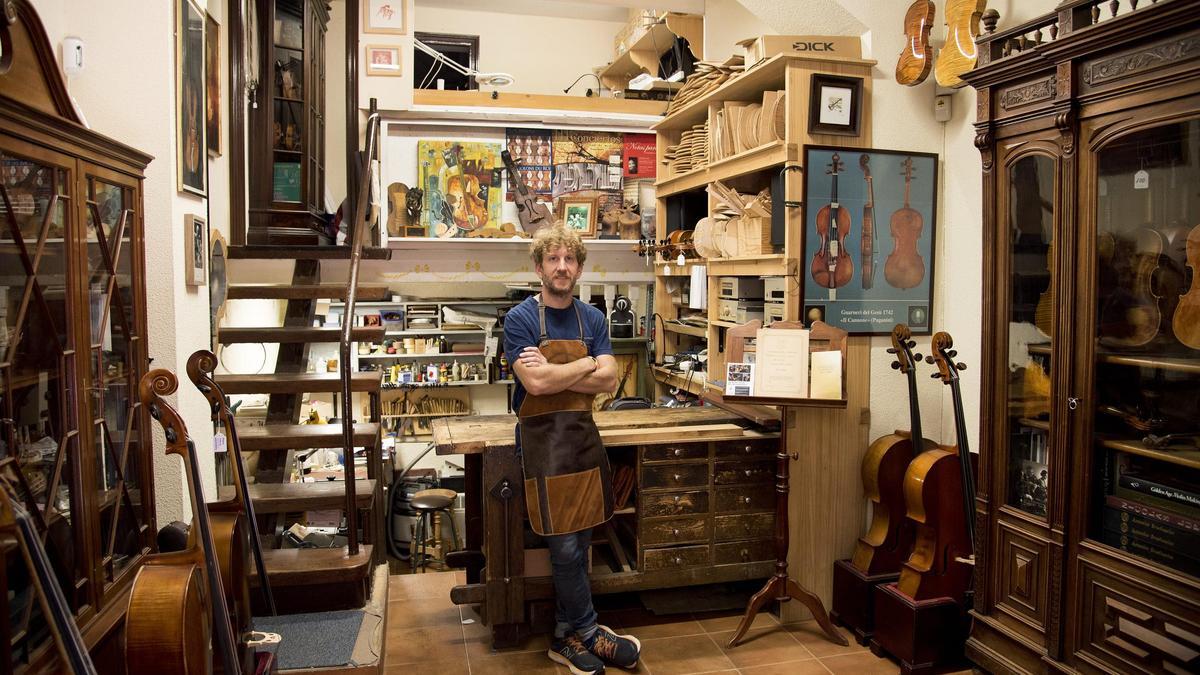 Fernando Solar, la saga de tres generaciones de luthiers que inició en ...