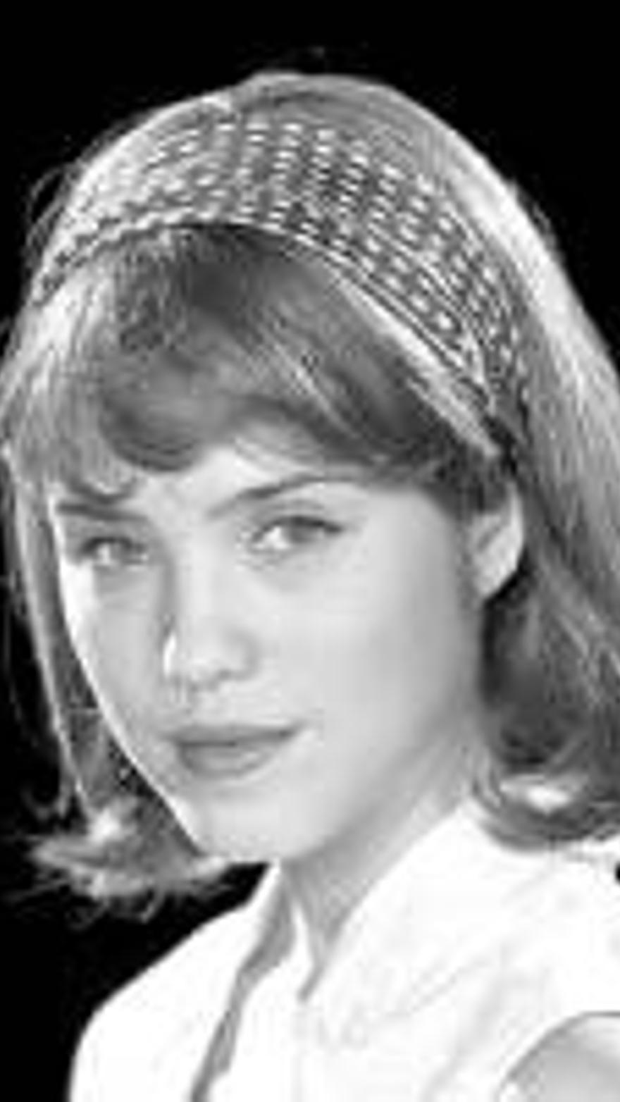 Tres actrices darán vida a Marisol en una serie de TV - Diario Córdoba