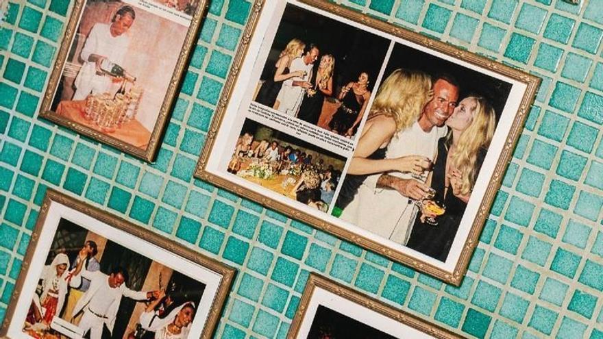 Aquest celler de Barcelona amaga als lavabos un museu de Julio Iglesias