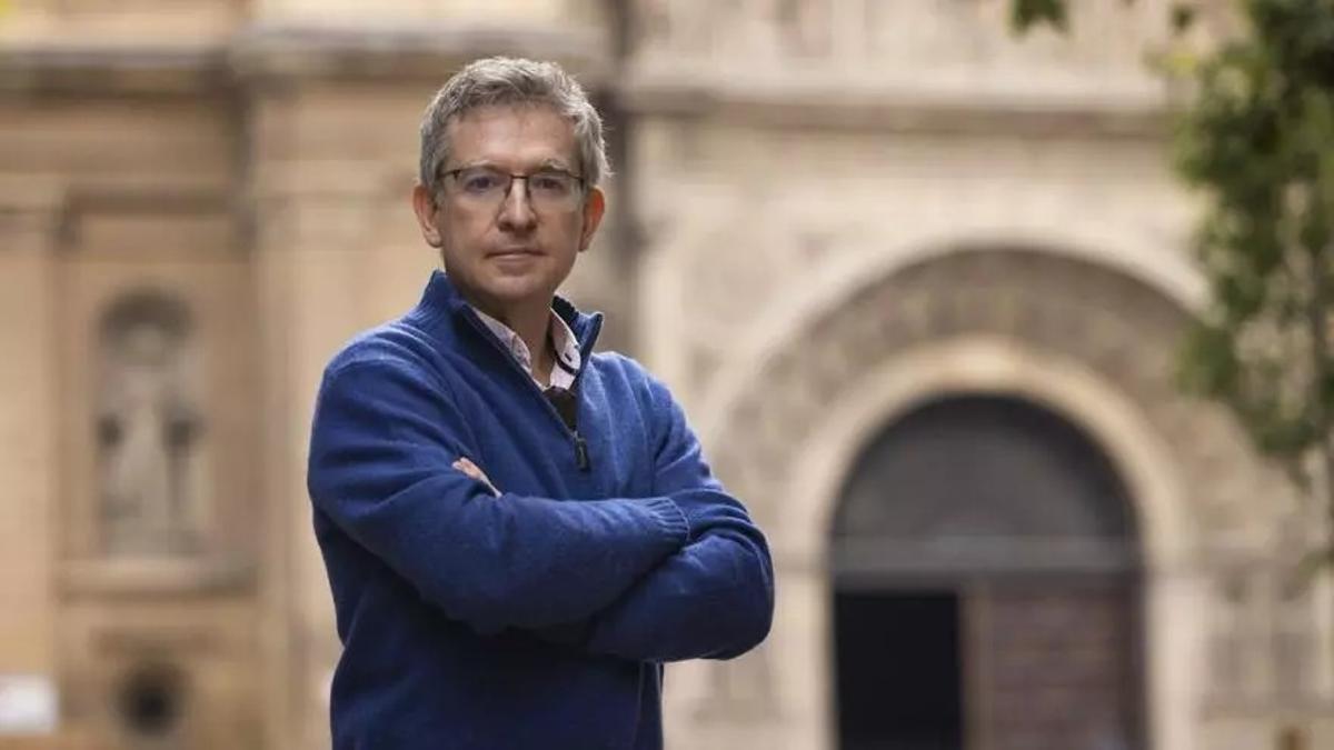 Santiago Posteguillo y José Calvo Poyato participarán en un ciclo de ...