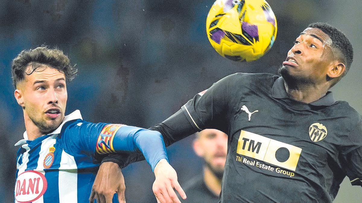 VALENCIA CF: Recuperar a Mosquera es clave para Corberán