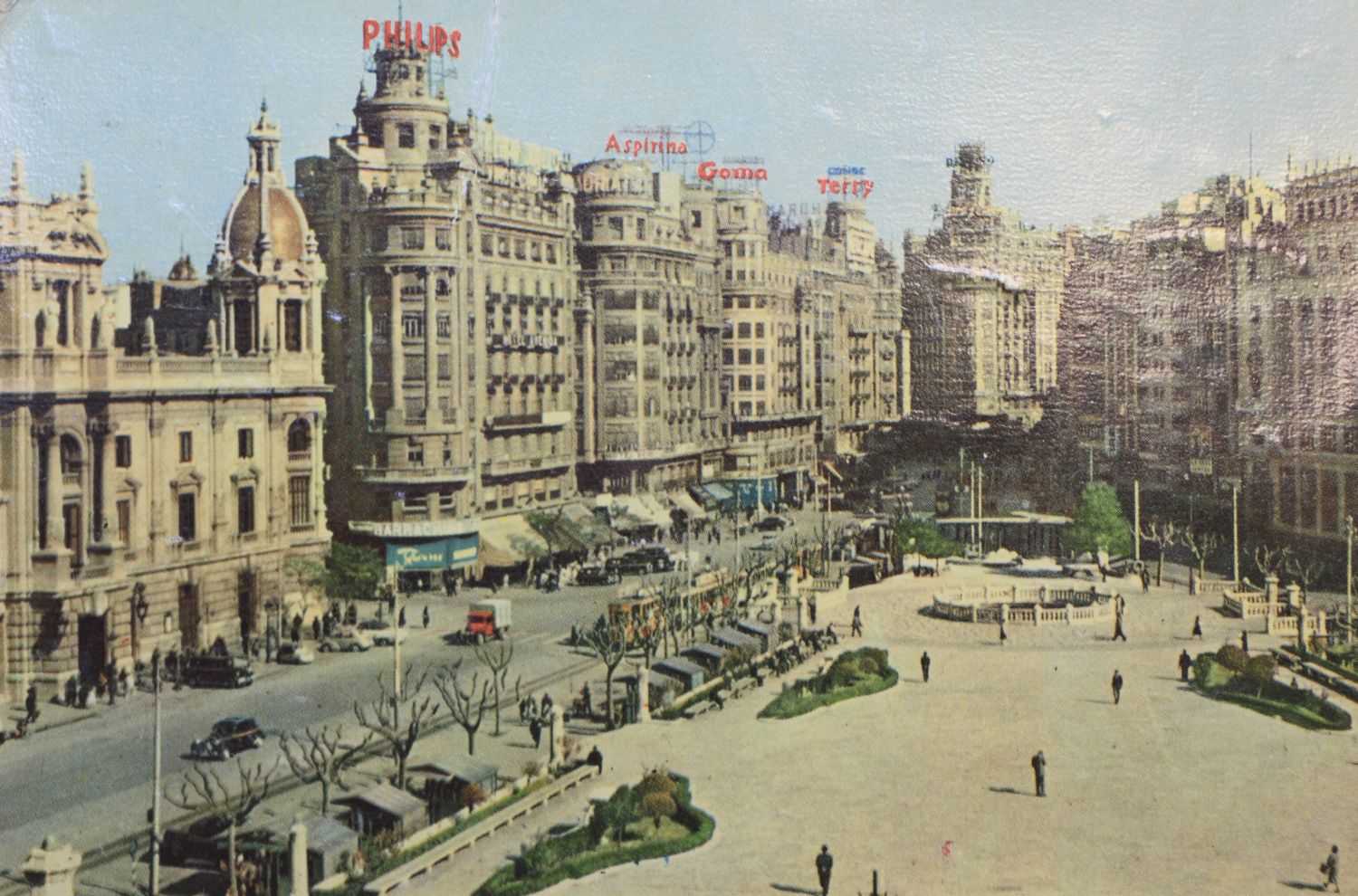 La historia de la plaza del Ayuntamiento de València, en imágenes
