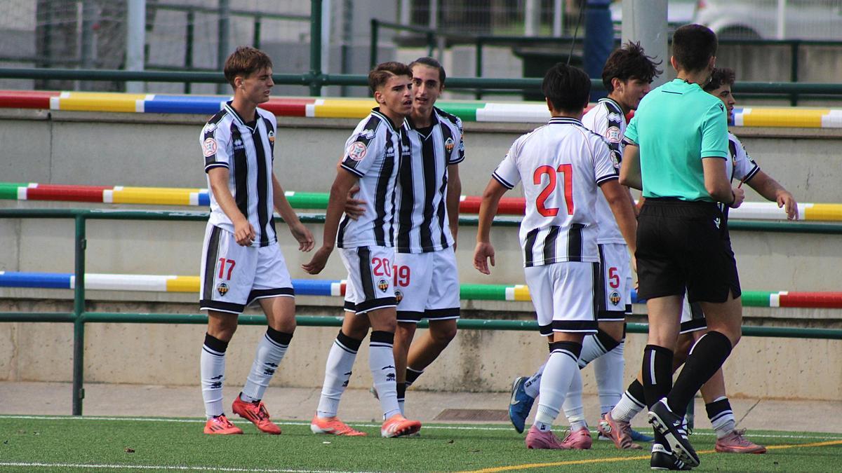 Festival goleador del juvenil A del CD Castellón frente al Alboraya.