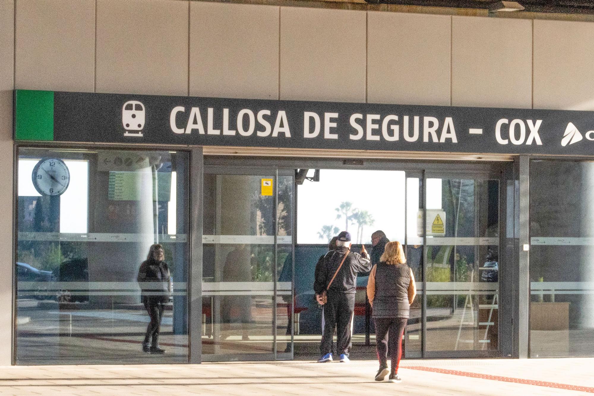 Los primeros trenes Avant llegan a la estación Callosa-Cox al cabo de ...
