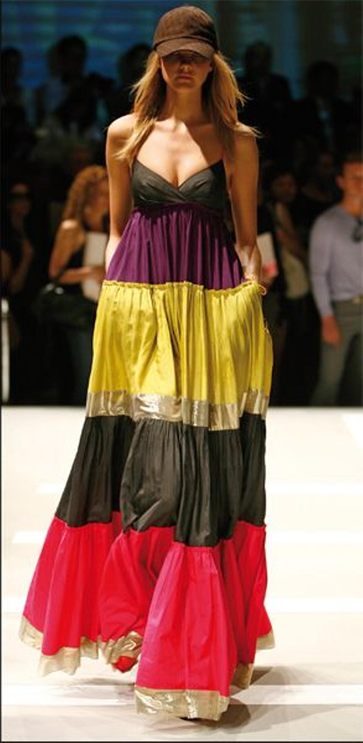 Prendas ligeras y accesorios a todo color - Woman