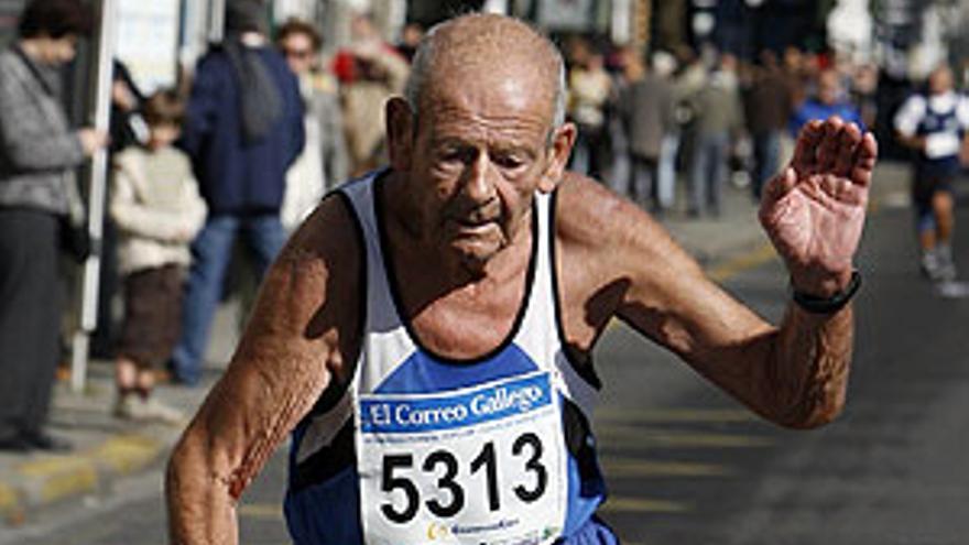 Julián Bernal, el popular y querido atleta gallego, murió ayer a los 91 años