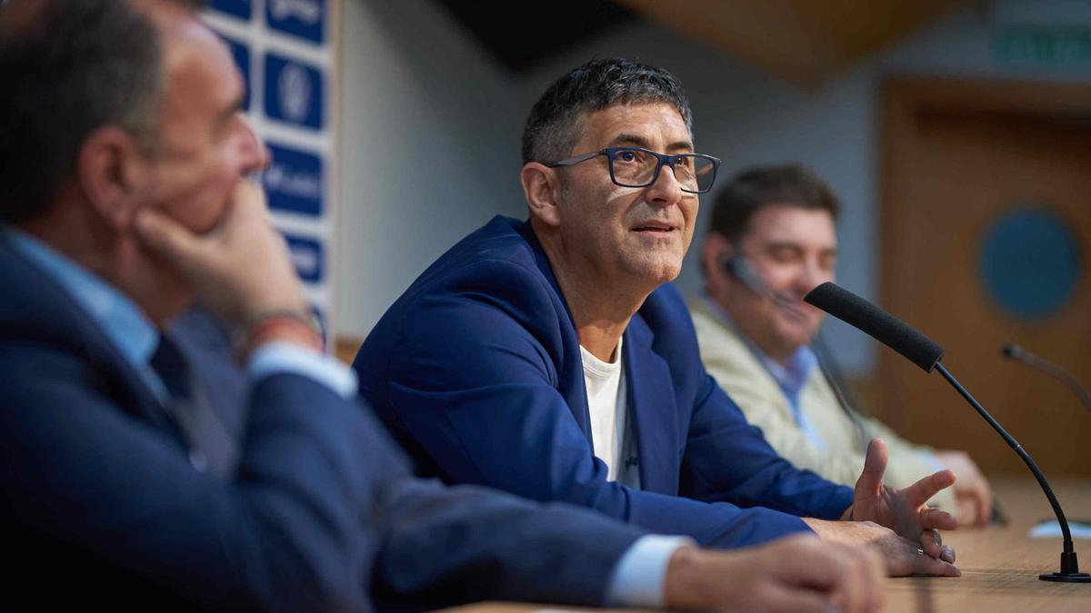 Mauro, "obsesionado" con "tinerfeñizar" al Tenerife