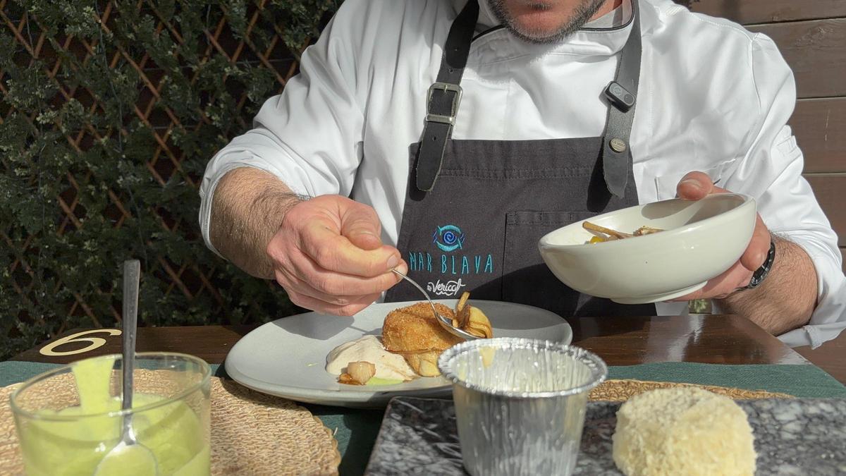 Así se elaboran los mejores pinchos de alcachofa de Benicarló