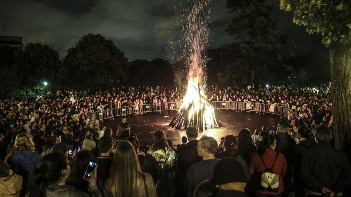 HOGUERA SAN JUAN ASTURIAS | El Principado se prepara para quemar todo ...