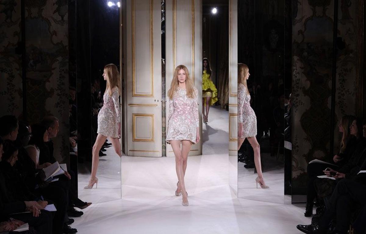 Giambattista Valli, un desfile de cuento - Woman