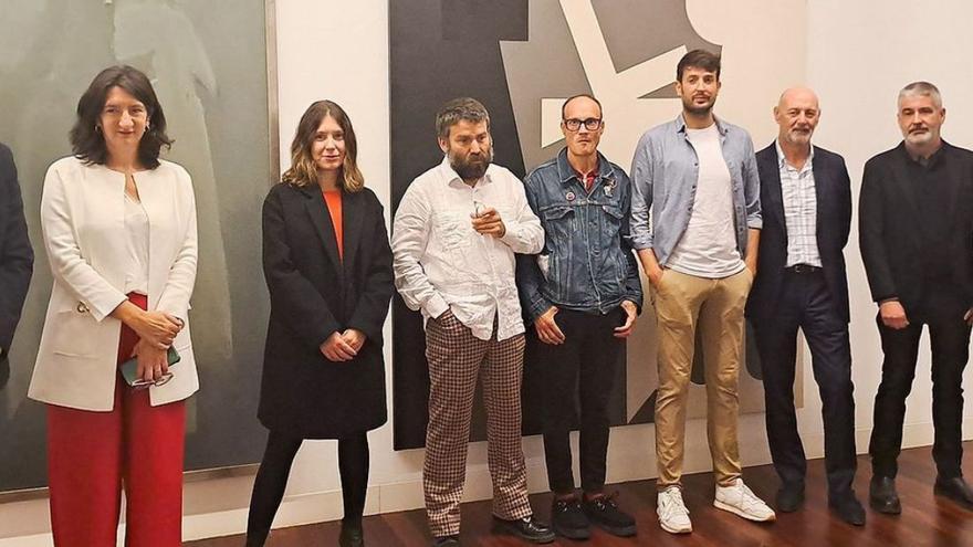 Abanca expón en Compostela os temas clave do artista lucense Tino ...