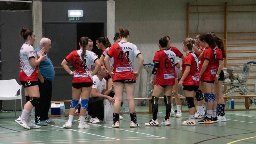 El inicio perfecto del Balonmano Gijón