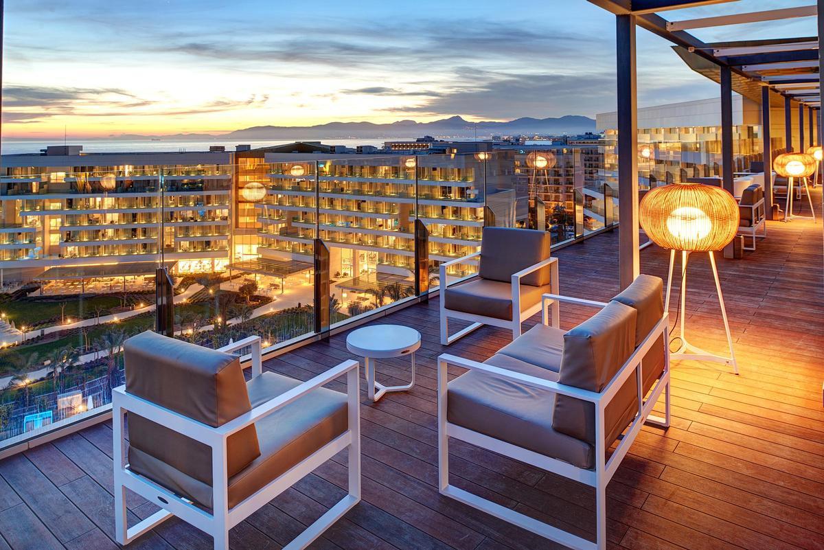 ROOFTOPS EN MALLORCA | Heaven Rooftop Bar: la golden hour más hipnótica ...