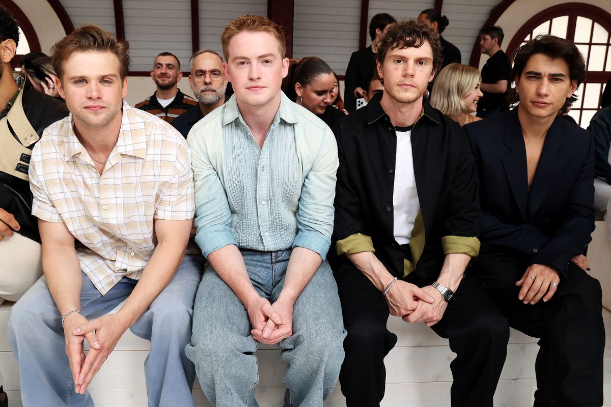 DESFILE LOEWE ENZO VOGRINCIC | Por qué el ‘front row’ de Loewe es el ...