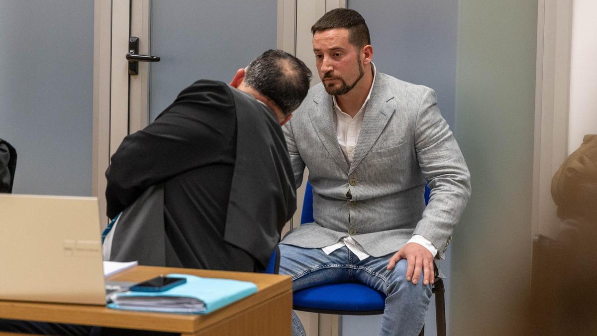 El acusado de un crimen machista en Alcoi aduce que tiene amnesia y su ...