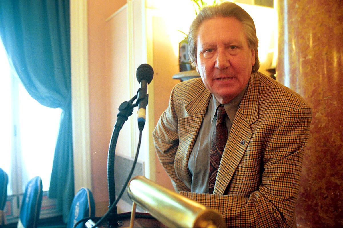 Muere a los 91 años el periodista Joan Armengol, histórico de la radio ...