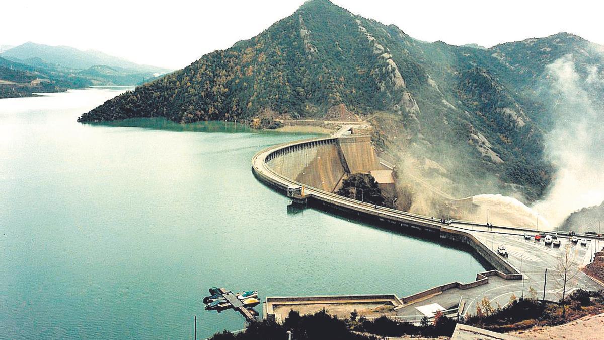 La tempesta de fa 40 anys: el dia que va venir el Papa i va portar el ...