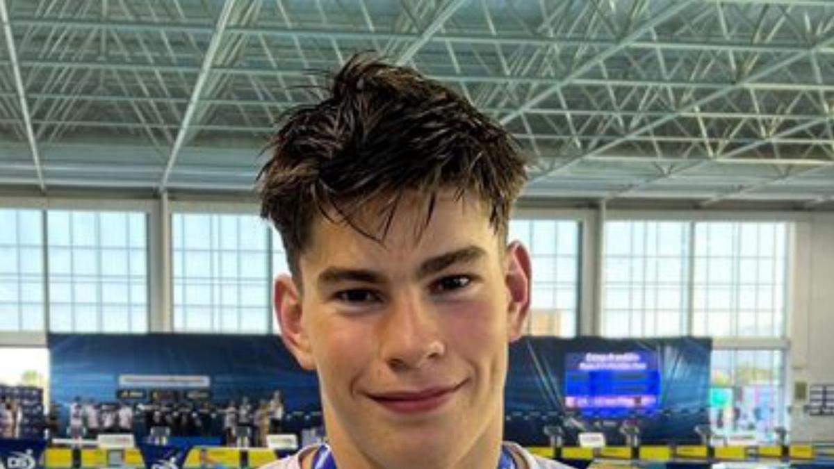 Mateo García gana en el 800 su tercer oro en categoría júnior - La Opinión de A Coruña