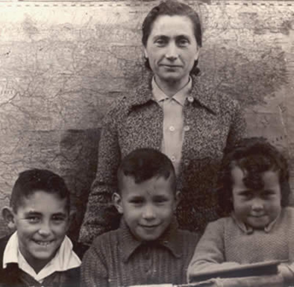 La vida de Pancha Morlán, maestra de Sada, en imágenes