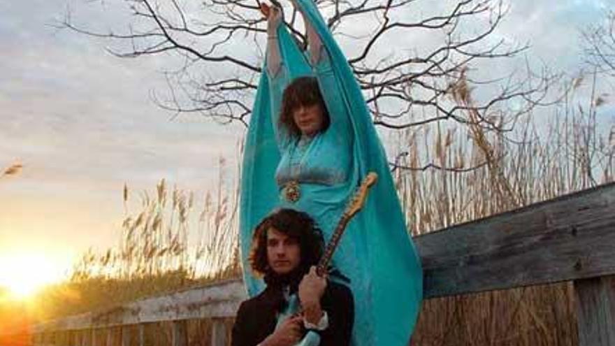 Concierto de «Beach House», dúo de «dream pop» formado por Legran y Scally