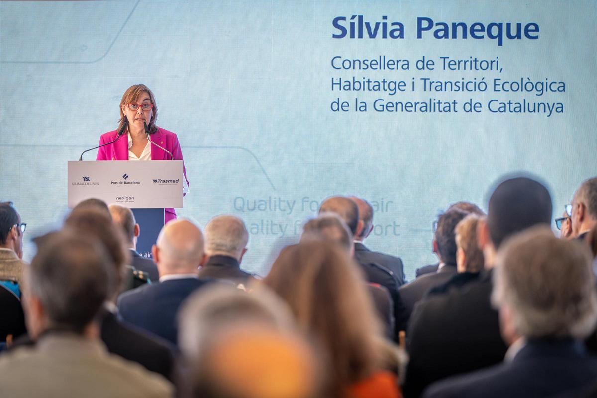 El Port de Barcelona estrena la conexión eléctrica de la terminal de ...