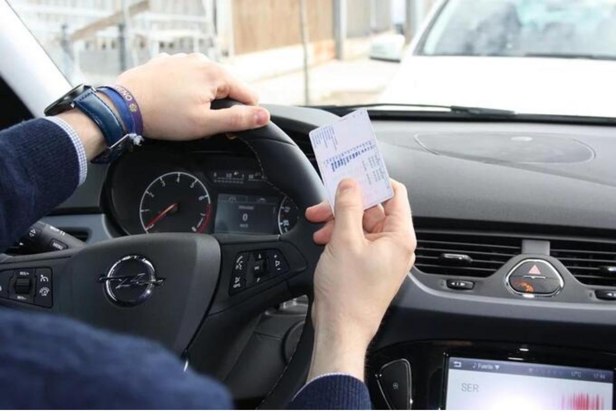 Ya es oficial: la DGT cambiará las normas y confirmará el permiso de ...