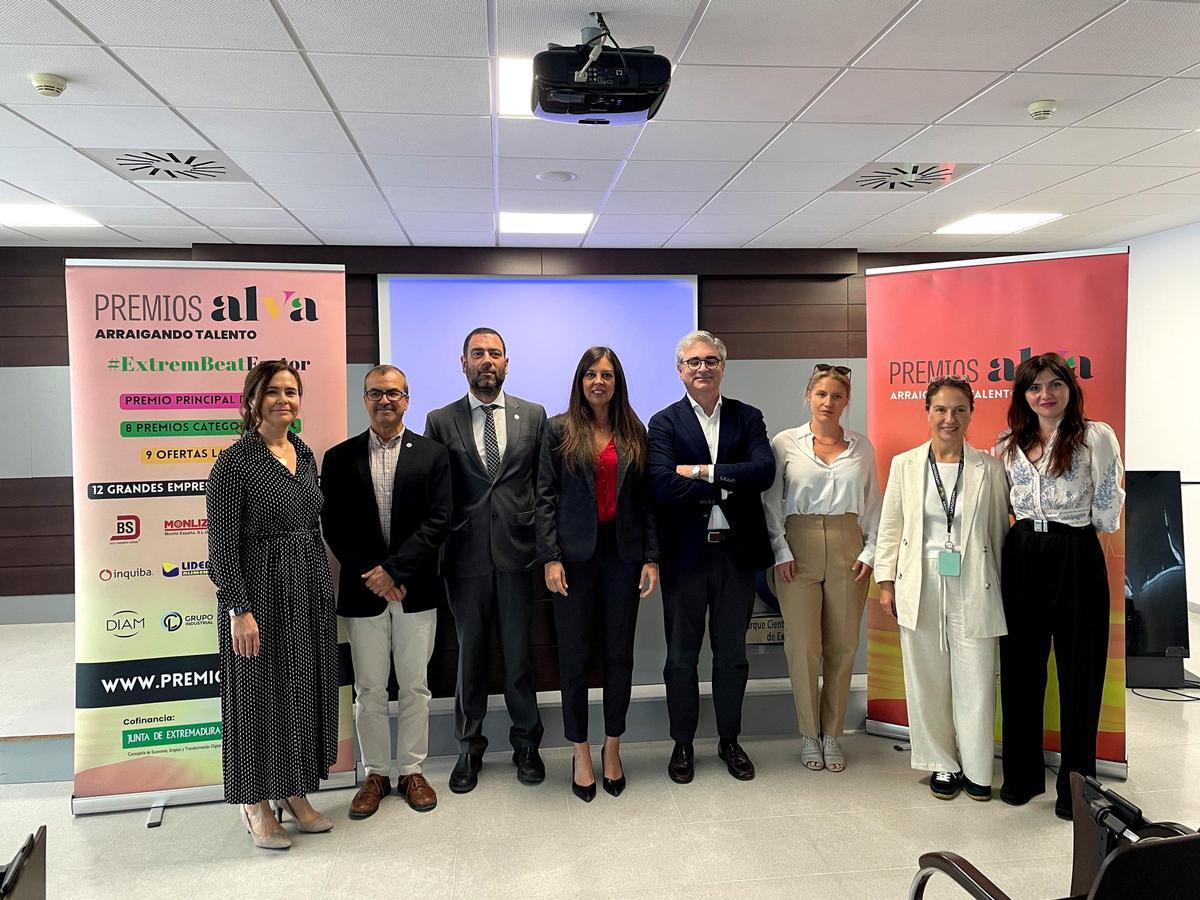 BADAJOZ PREMIOS JOVENES | Los premios Alva, una forma arraigar el ...
