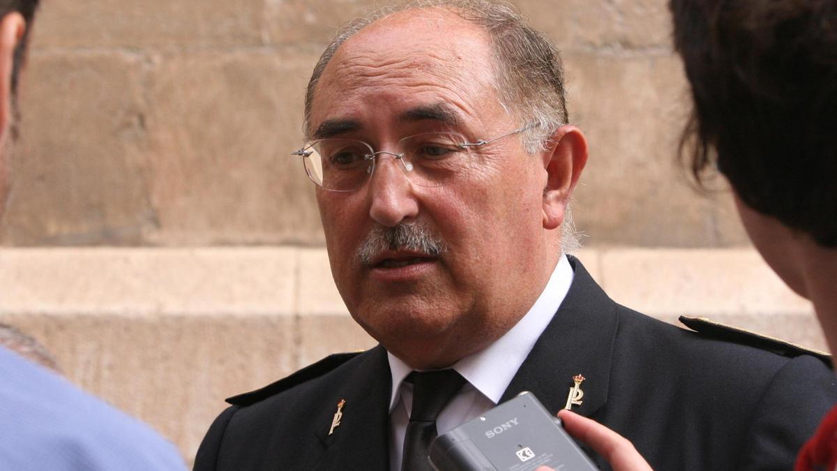 Calvache siempre será recordado: el jefe de Policía Local tendrá una ...