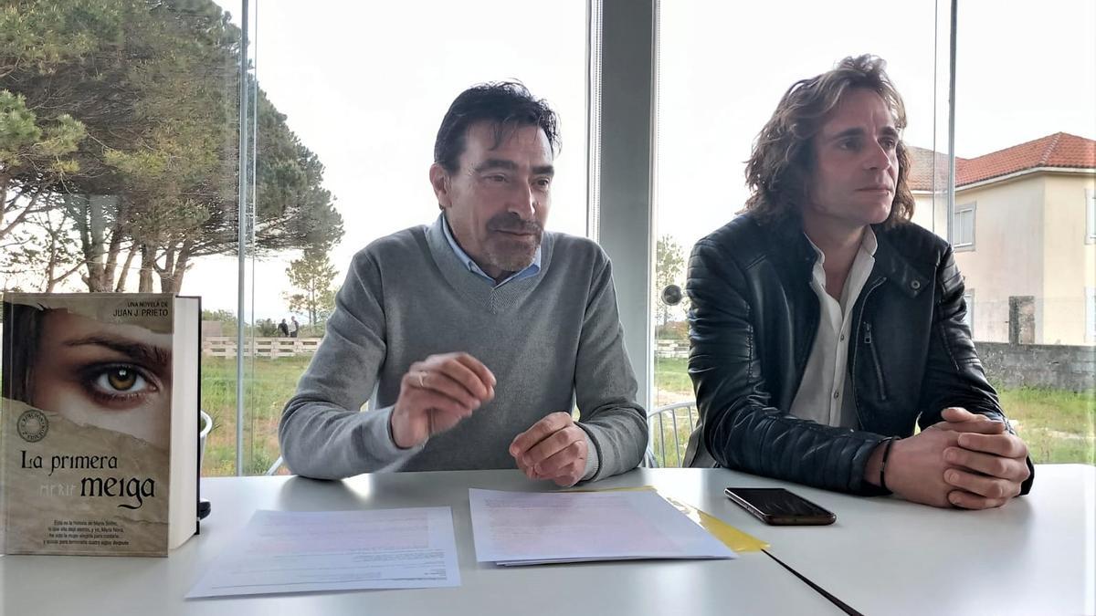 Juan Prieto presentó en Fisterra el audiolibro 'La primeira meiga'