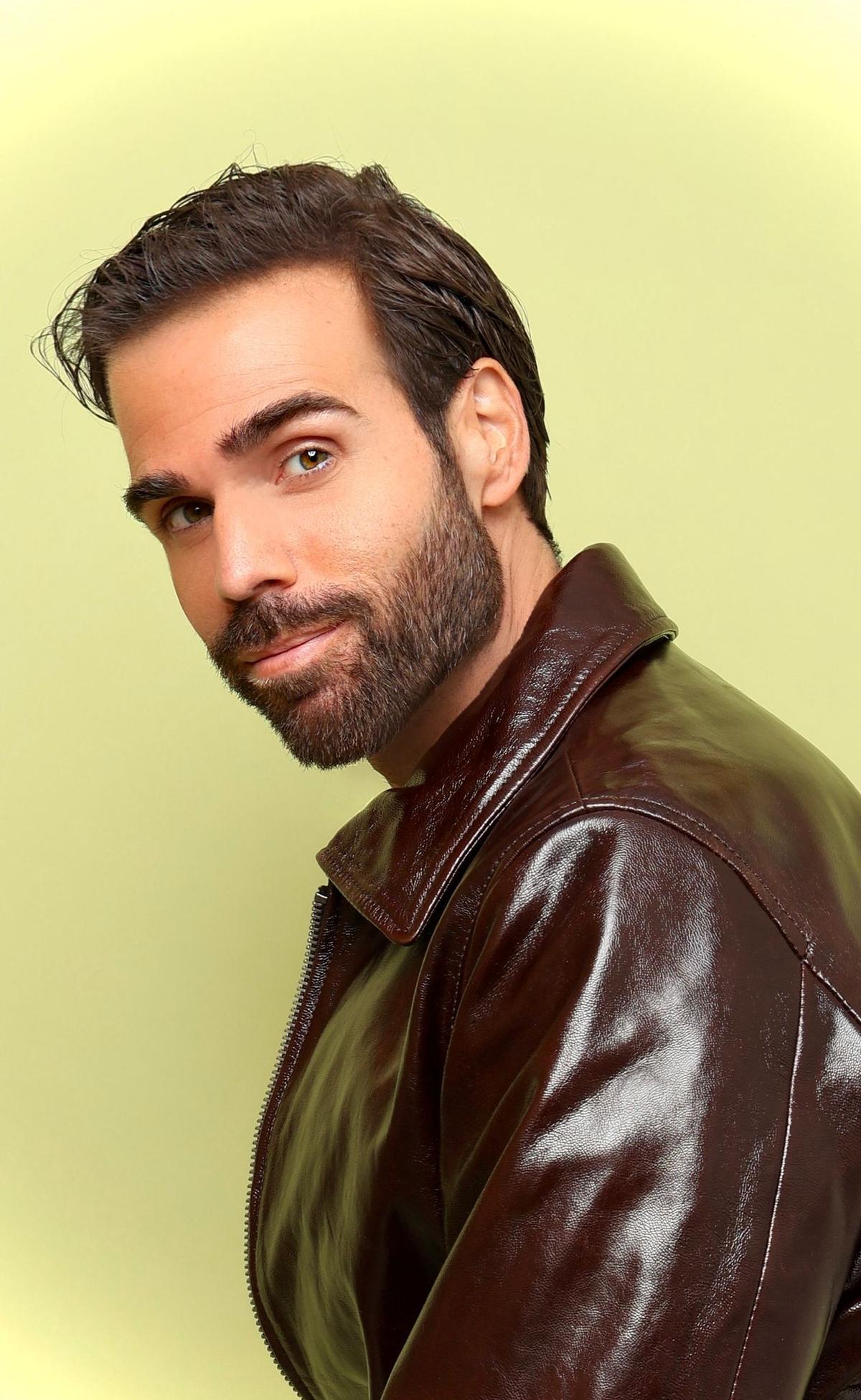 Ángel Caballero, director, dramaturgo y actor: "En estos tiempos que ...