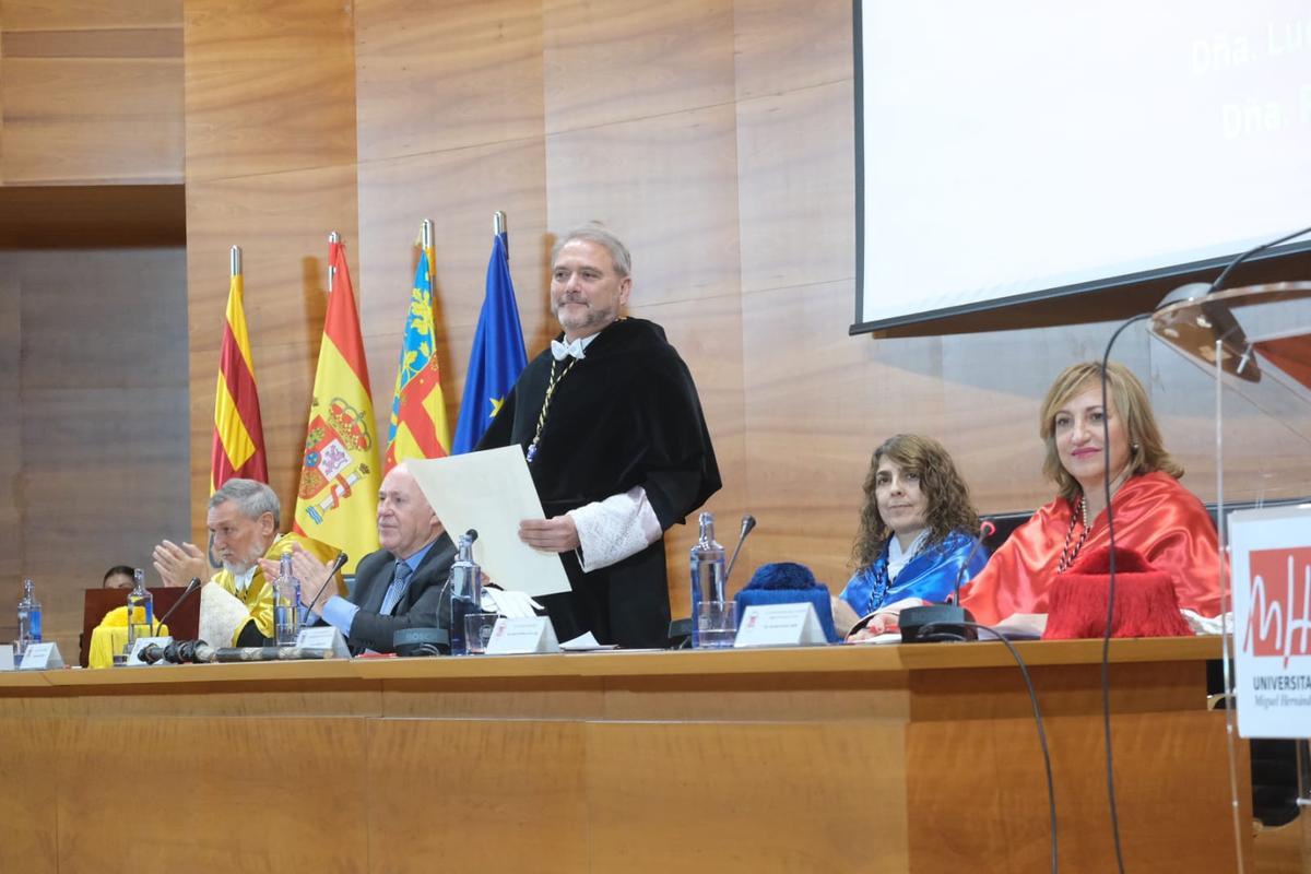Fred Wudl, investido honoris causa por la UMH: "Los proyectos que dan ...