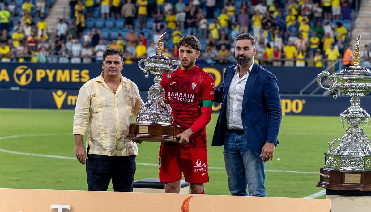 Al Córdoba CF le sale cruz en los penaltis del Trofeo Carranza