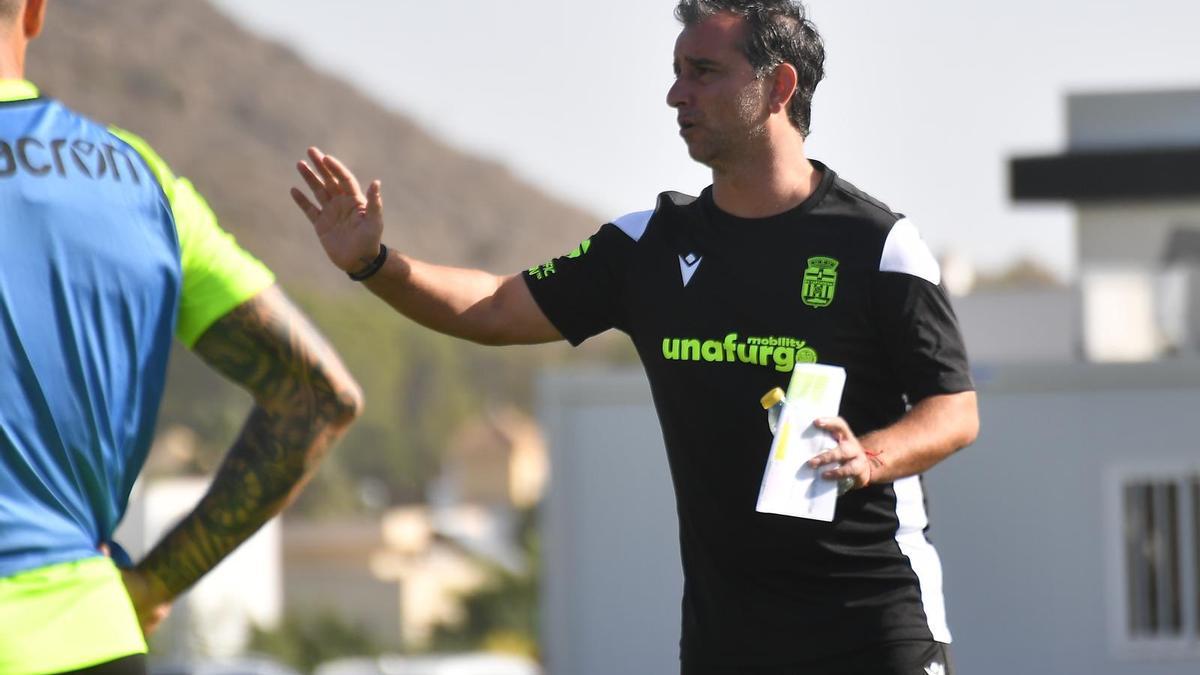 Jandro Castro: “No es el momento de hacer cuentas, pensamos en el Málaga”