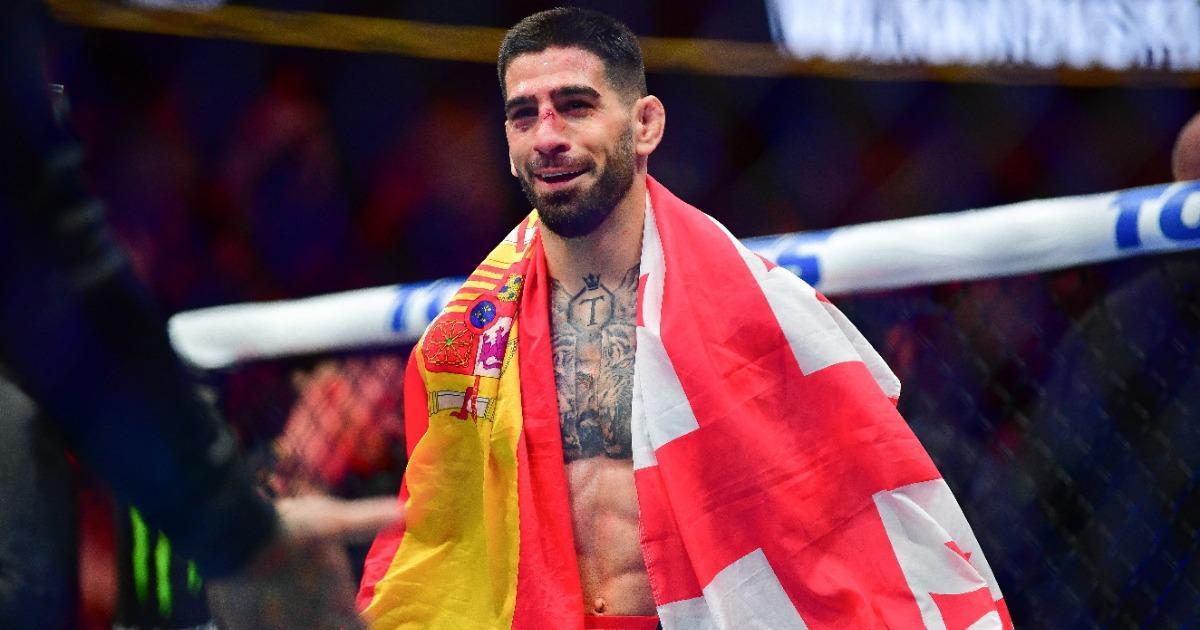 Topuria se proclama campeón del mundo tras un KO para la historia | FOTOS