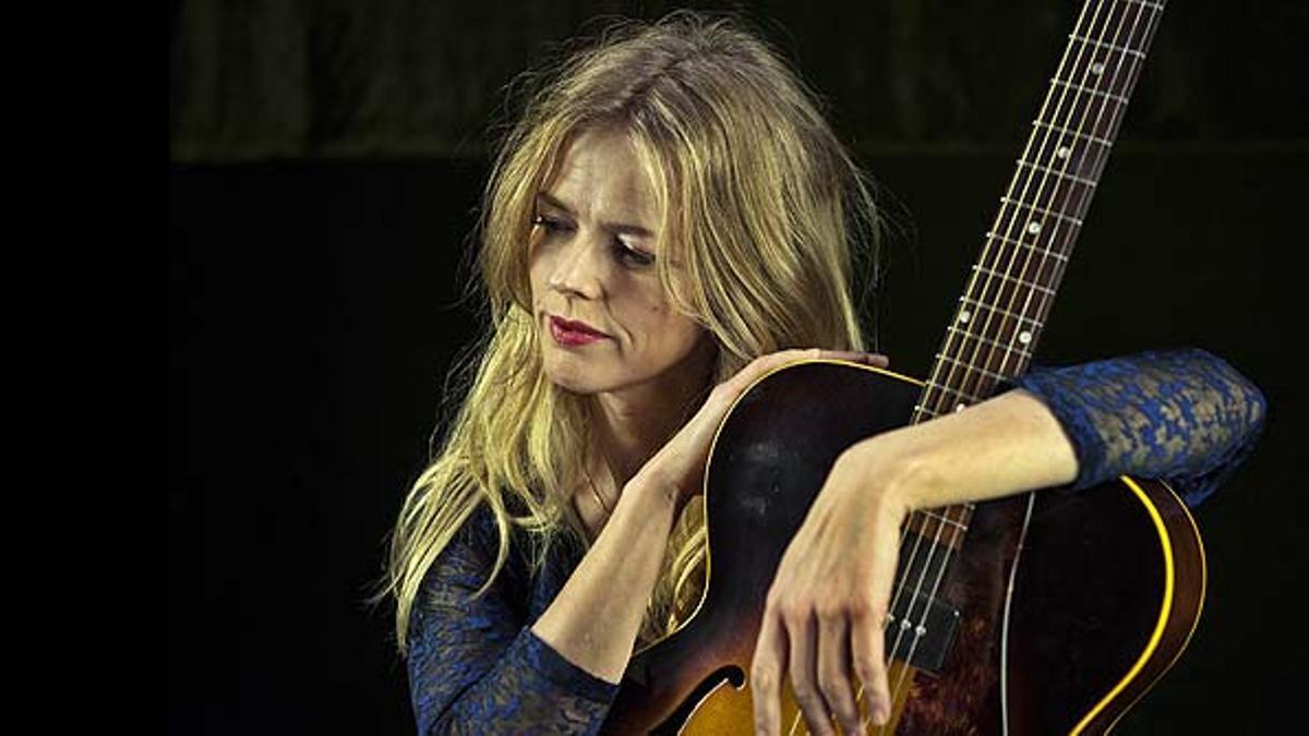 Christina Rosenvinge: “A los hombres todavía les cuesta decir que ...